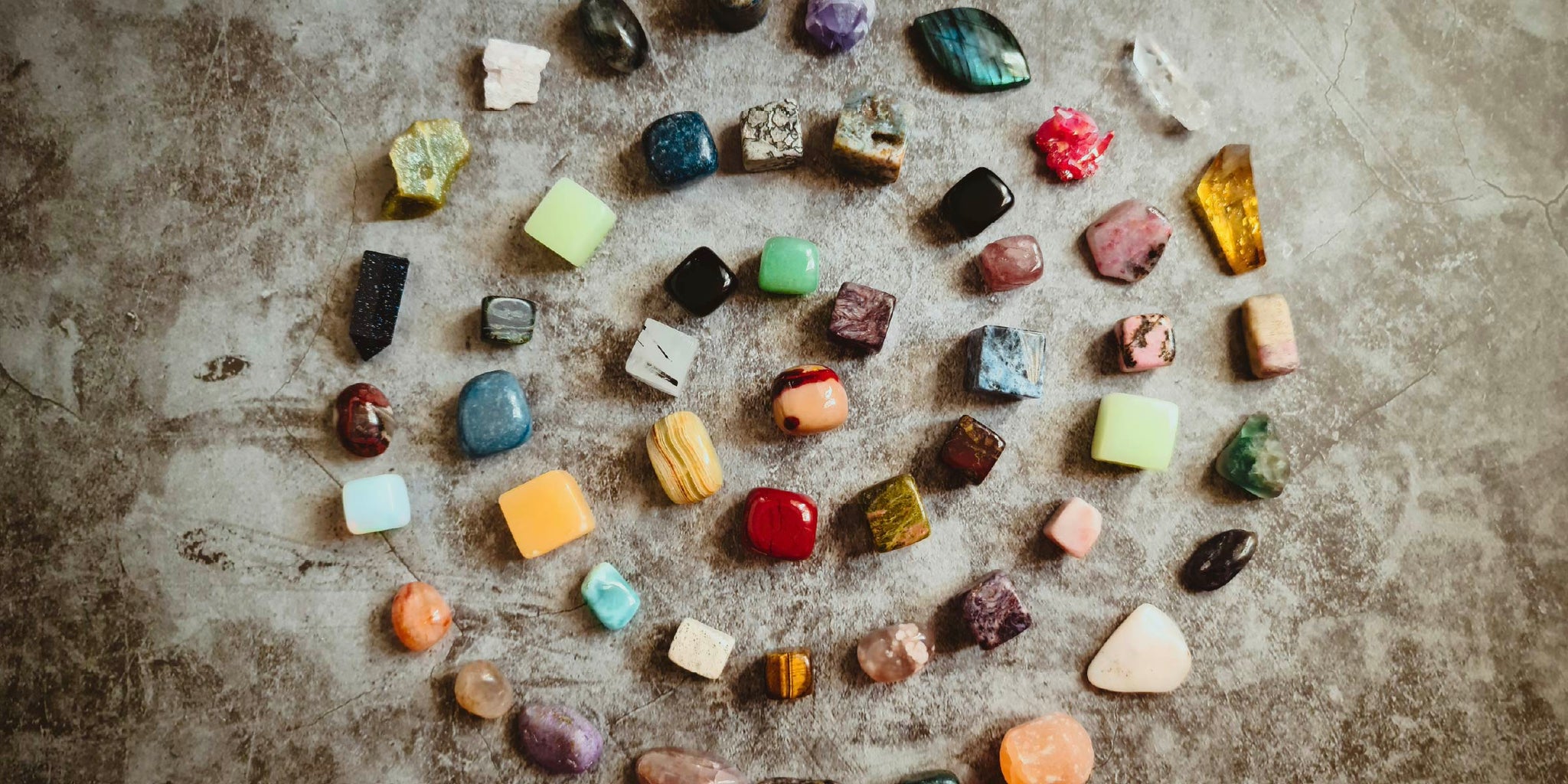 Sultan’s Gemstone Spectrum-Unveiling Nature’s Palette